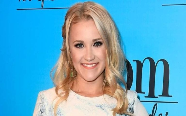 Emily Osment measurements, net worth, nick names, height, weight and ...