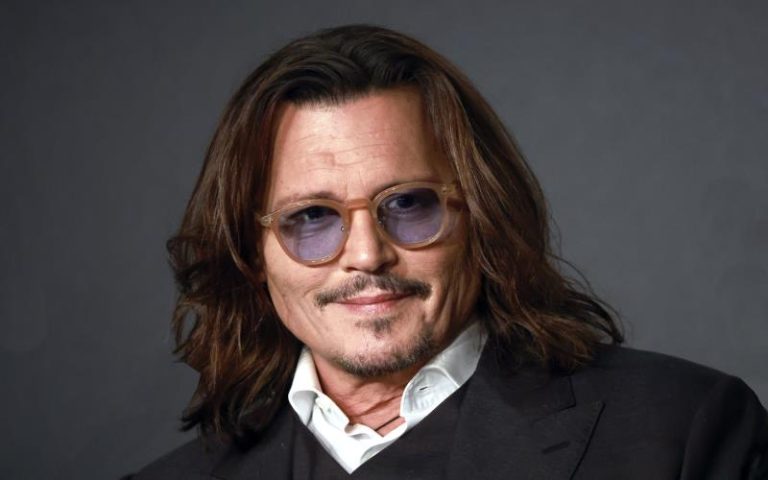 Johnny Depp measurements, net worth, nickname, height, weight
