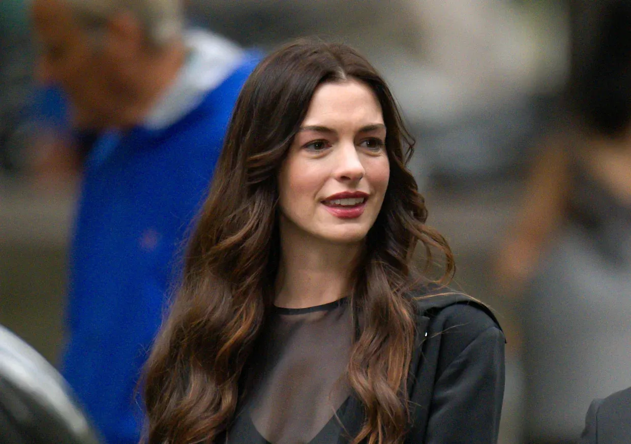 Anne Hathaway measurements, net worth, nickname, height, weight and bra ...