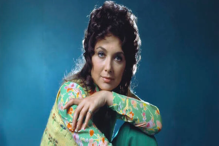 Suzanne Pleshette measurements, net worth, nickname, height, weight and ...